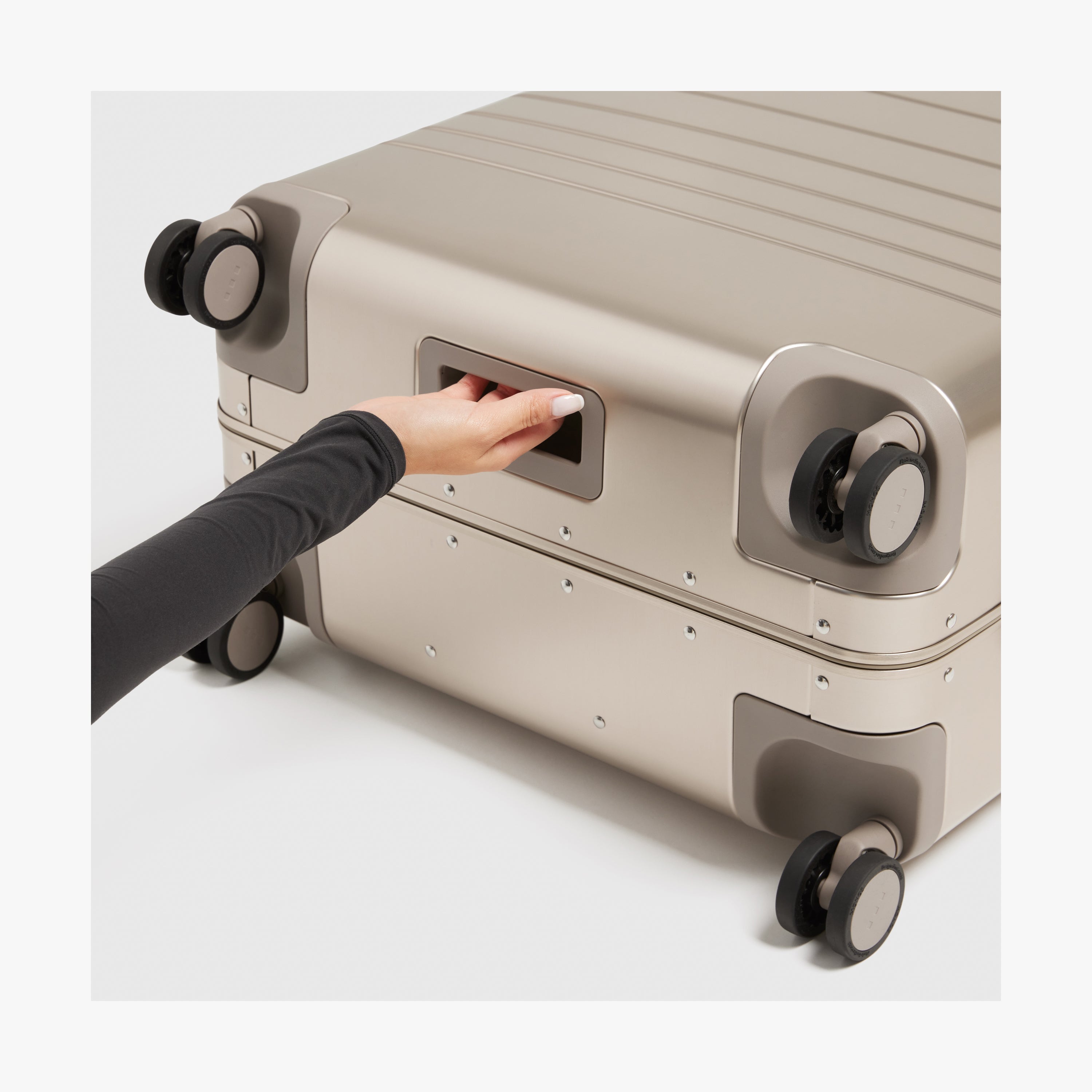 Aluminum Check-In Large | Monos Luggage and Suitcases