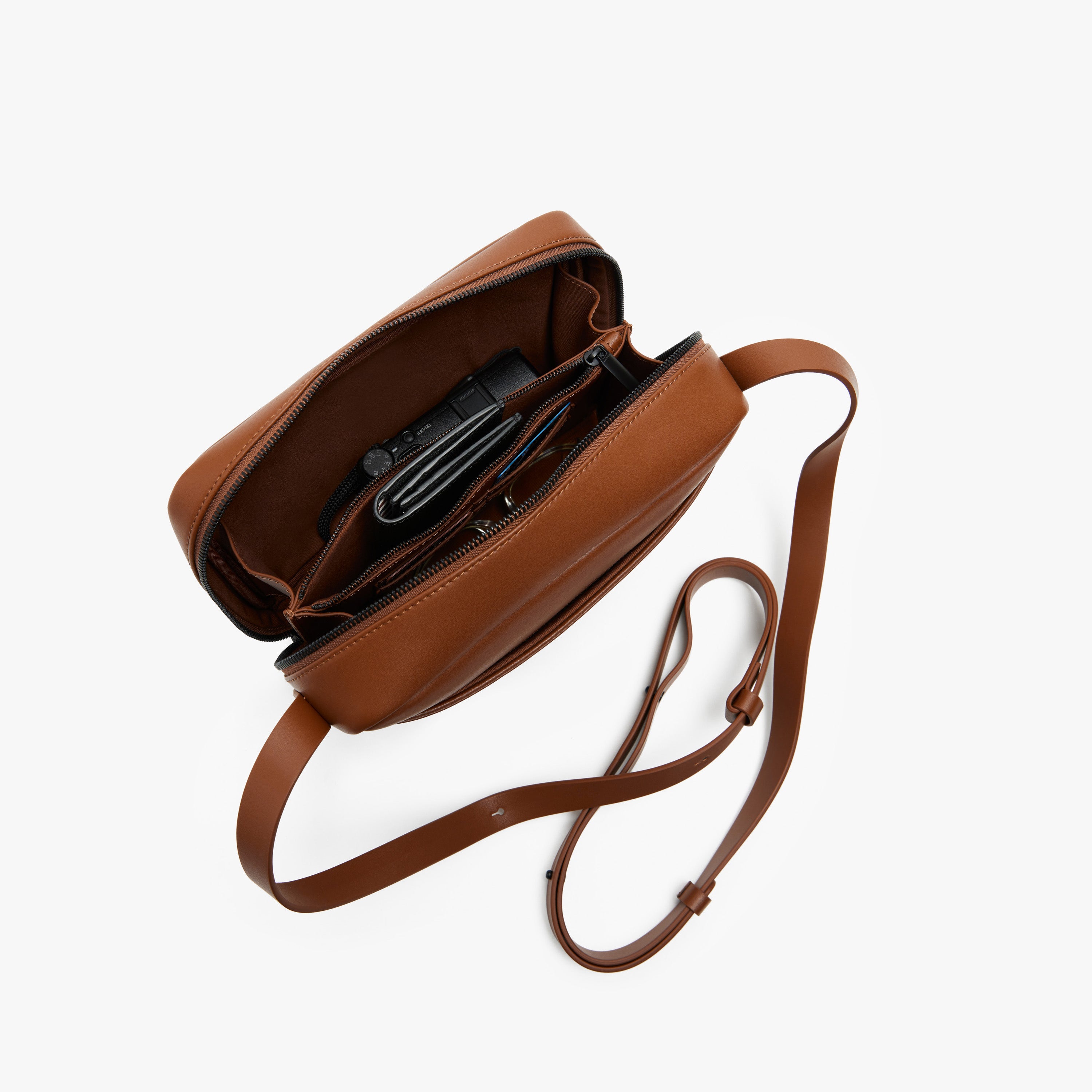 Metro Crossbody, Vegan Leather Shoulder Bag | Monos Luggage & Bags