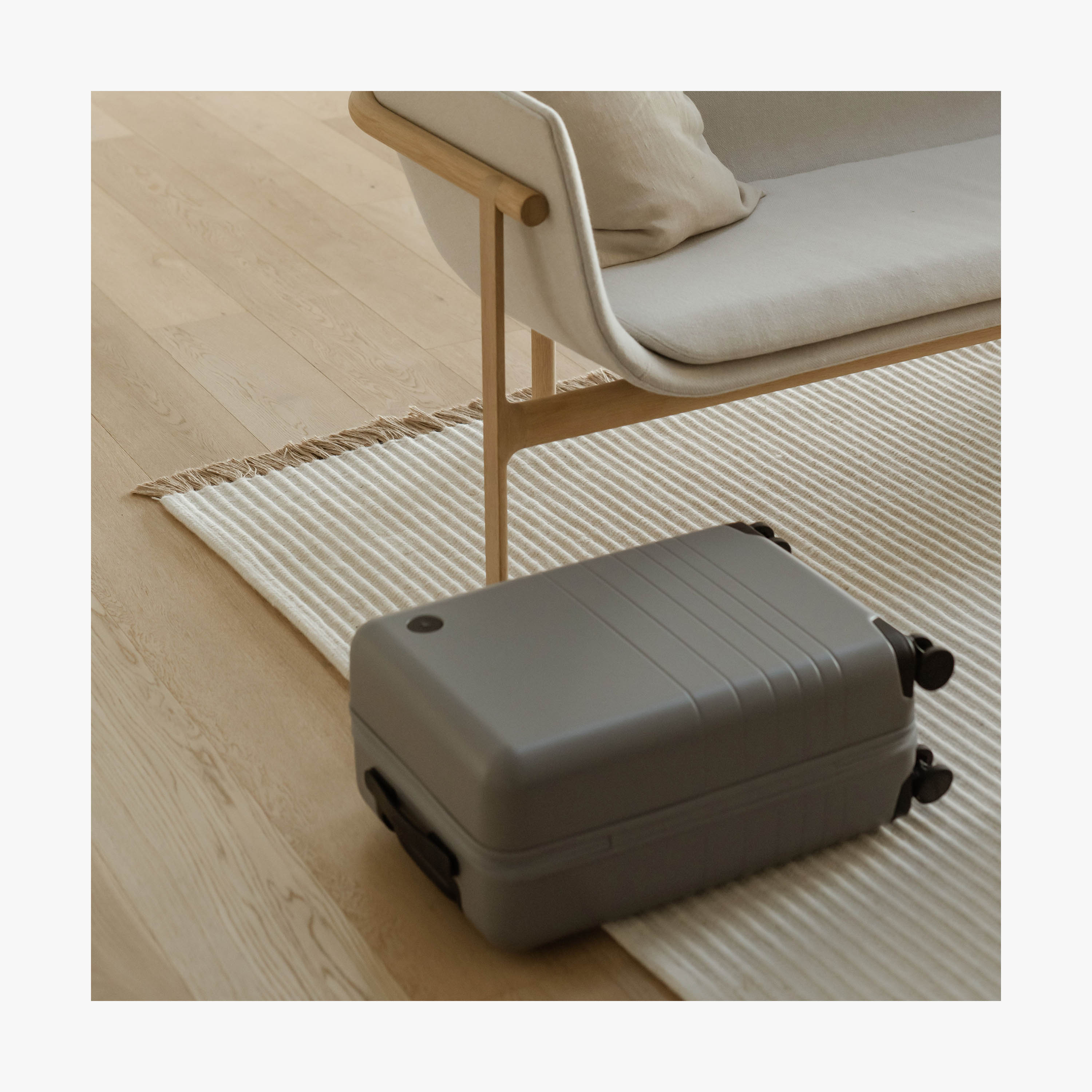 Best Expandable Carry-On with Front Pocket | Cabin Size Monos Luggage